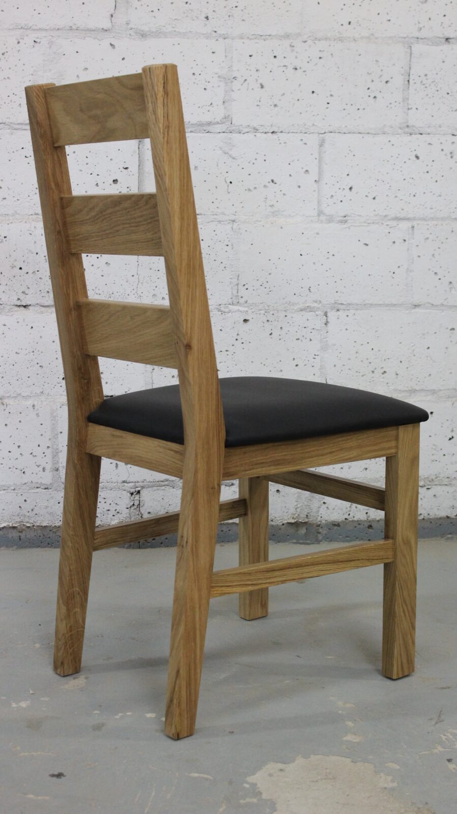 Krzesło dębowe Alex z siedzeniem drewnianym lub tapicerowanym - Meble ...
